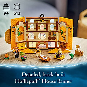 LEGO Harry Potter Hufflepuff House Banner 76412 Hogwarts Castle Common Room, Wall Decoration, Building Set with 3 Minifigures and Mandrake, Collectible Harry Potter Toy, Gift Idea for Boys Girls Kids