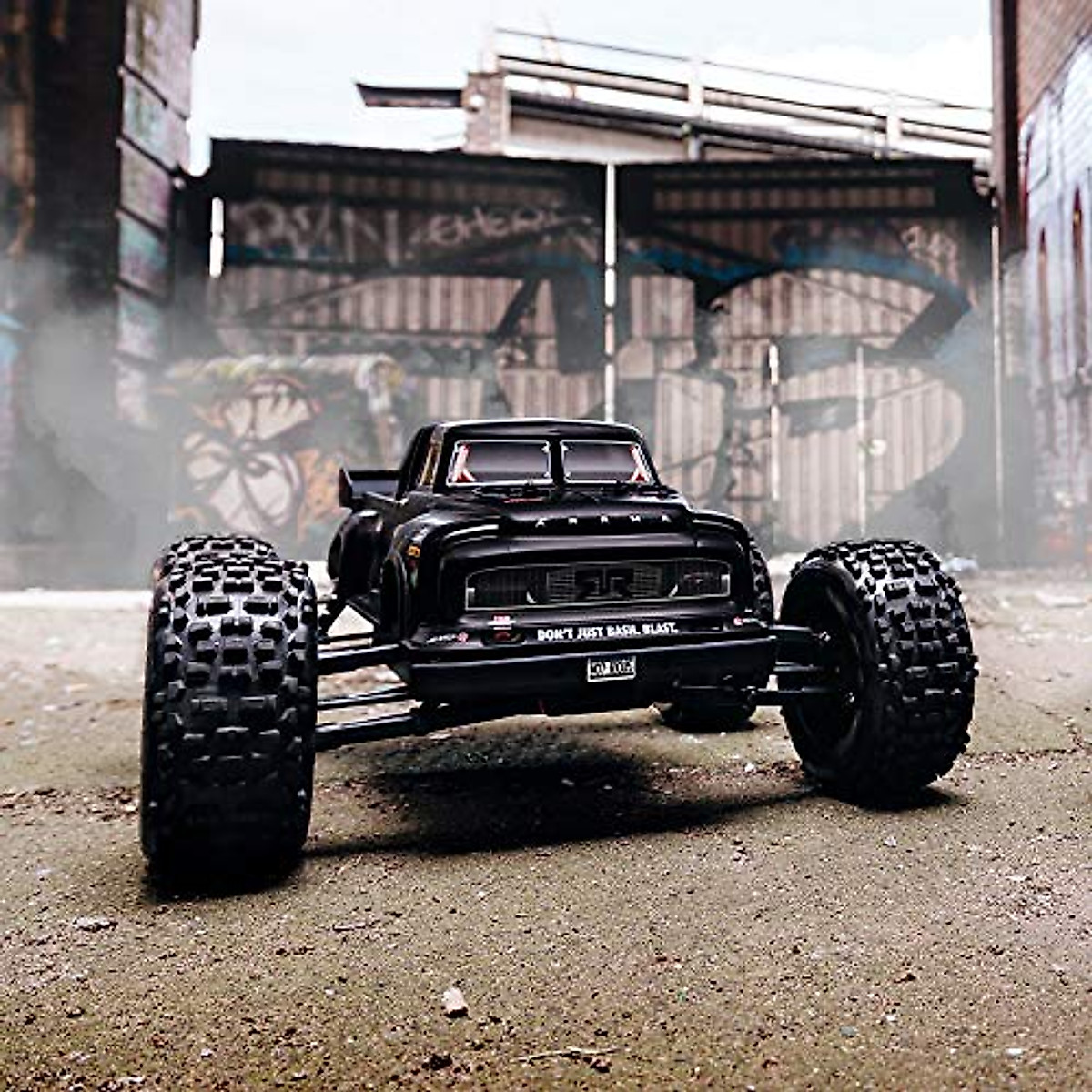 ARRMA 1/8 Notorious 6S V5 4WD BLX Stunt RC Truck with Spektrum Firma RTR (Transmitter and Receiver Included, Batteries and Charger Required), Black, ARA8611V5T1
