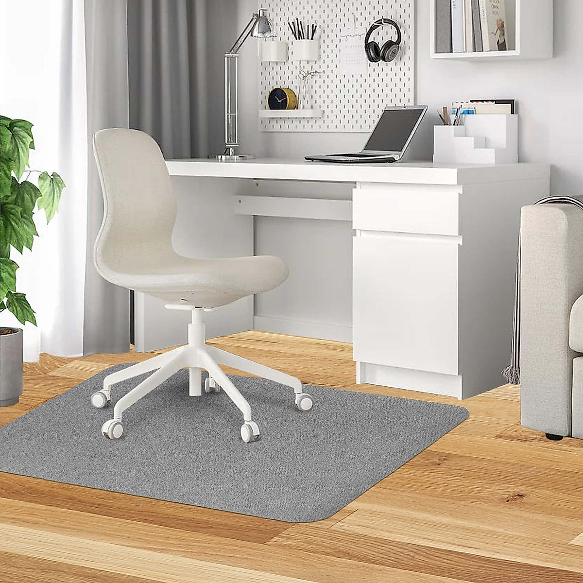 Office Chair Mat for Hardwood & Tile Floor, Under Desk Chair Mat for Hard Floor, Computer Gaming Rolling Chair Rug, Large Anti-Slip Floor Protector Carpet for Home Ofiice - 48"x36"- Light Grey