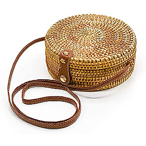 OUTLEYNY Handwoven Round Rattan Bag Beach Crossbody Bag Chic Fashion Shoulder Bag with Leather Strap Gift for Women Girls