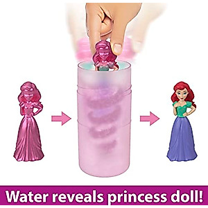 Mattel Disney Princess Small Doll Royal Color Reveal with 6 Surprises Including 1 Character Figure and 4 Accessories (Dolls May Vary)