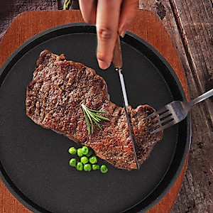 Ciieeo Iron Fajita Skillet Pan Round Pan with Wood Base Stovetop Griddle Steak Grilling Pan Non-stick Bbq Grill Pan Steak Server Board for home kitchen Restaurant Use