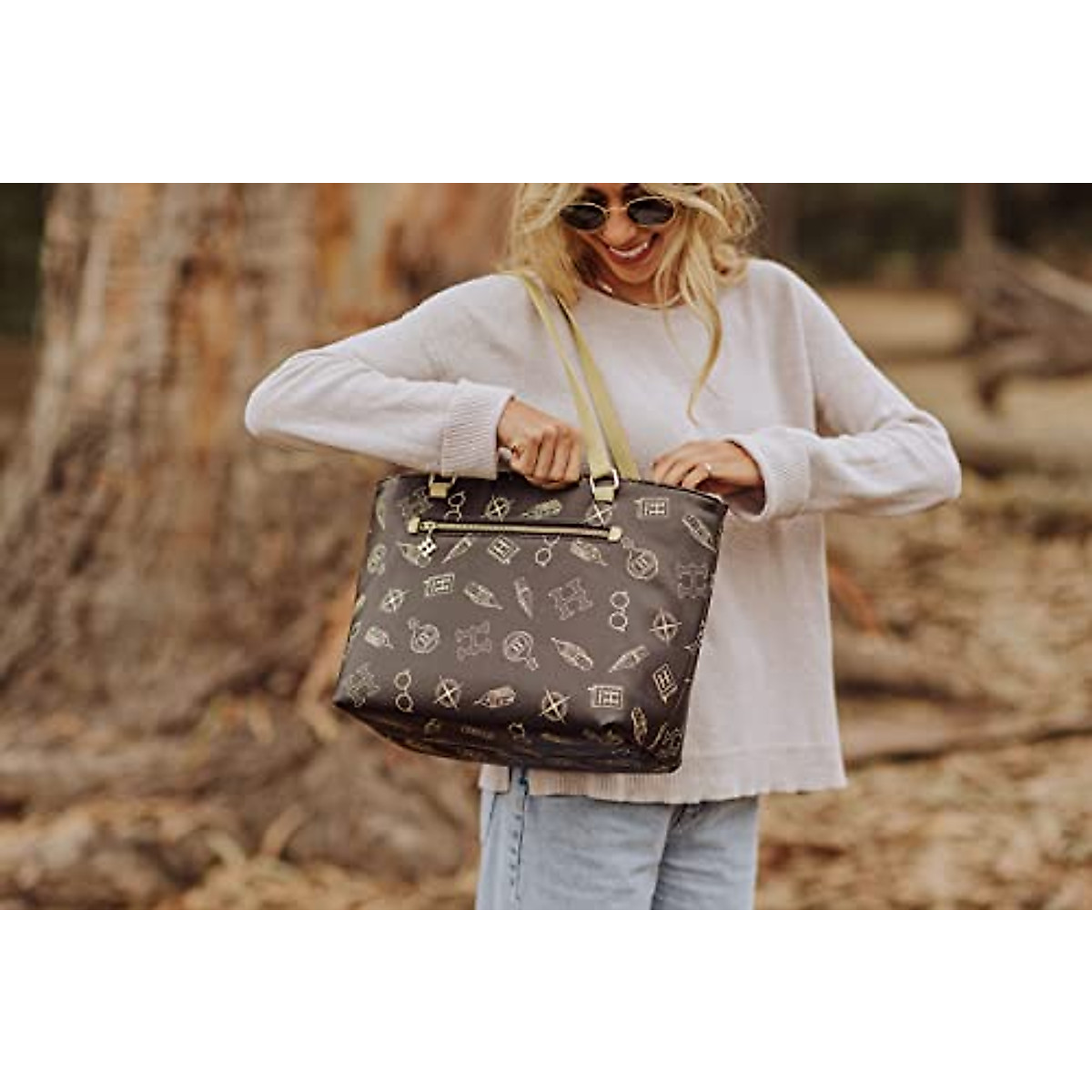 PICNIC TIME Harry Potter Hogwarts Uptown Cooler Tote Bag, Insulated Purse Lunch Bag for Her, Stylish Beach Bag Soft Cooler, (Black with Gold Accents), 14.37 x 7.28 x 10.63