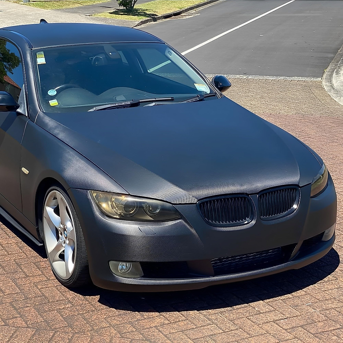 Lypumso 3D Black Carbon Fiber Vinyl Wrap, Air Release Technology Car Wrap Vinyl Roll, Self Adhesive Wrap Stickers Waterproof Film Auto Exterior Interior Decoration 1ft x 13ft