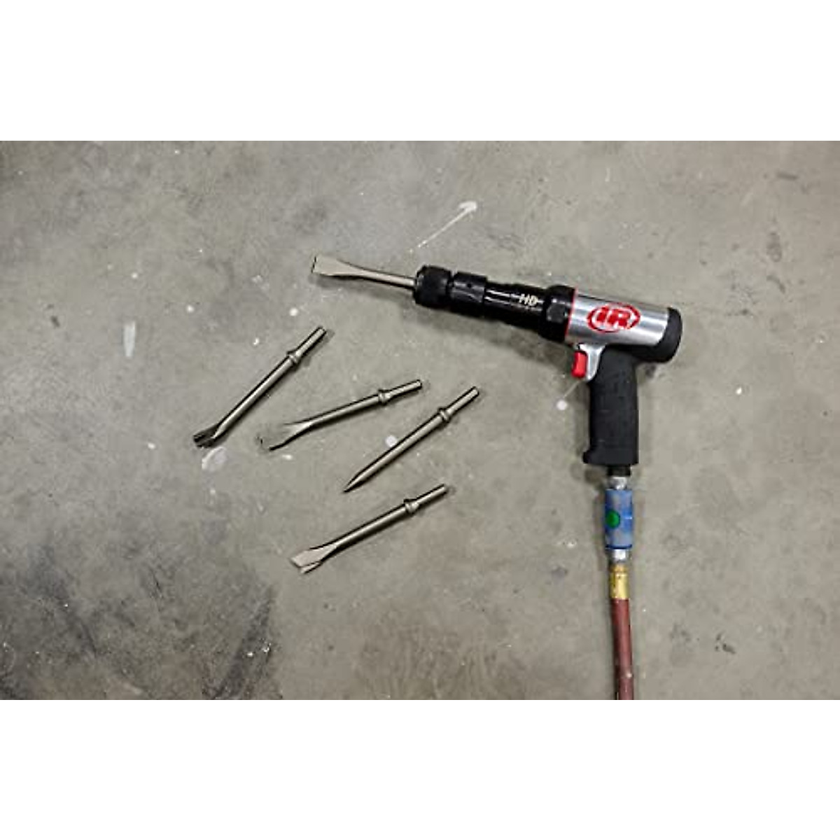 Ingersoll Rand 135MAXK Air Hammer Kit, includes 5-peice Chisel Set, 2600 BPM, 3" Stroke, 3/4" Bore Diameter, Large