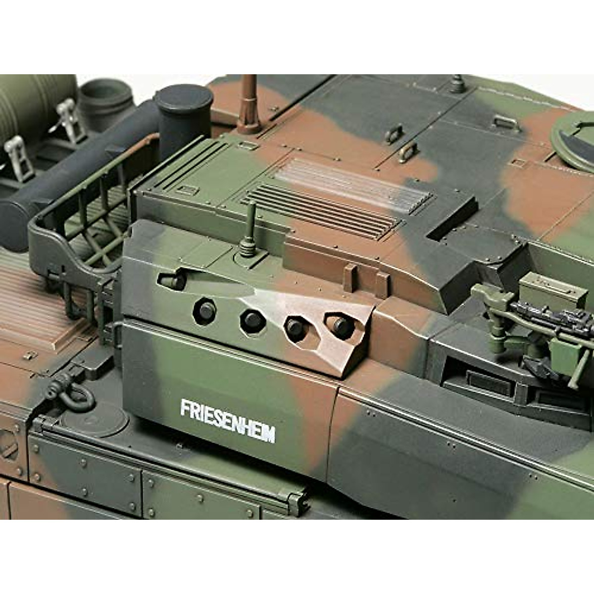 TAMIYA 35362 1/35 French Main Battle Tank Plastic Model Kit