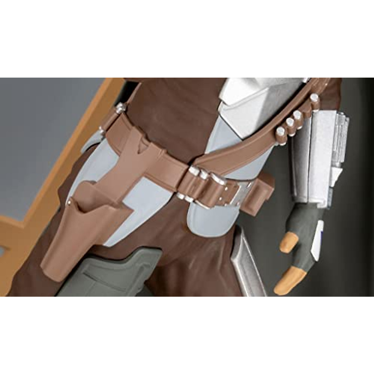 Revell 06784 Star Wars: The Mandalorian Din Djarin™ - The Bounty Hunter 1:9 Scale Unbuilt/Unpainted Plastic Model Kit with Diorama Base