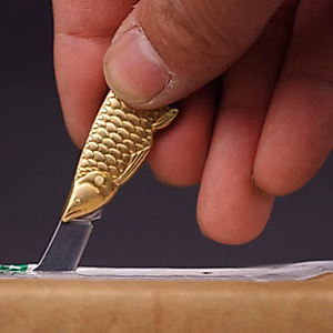 Epichao Fish Shape Golden Stainless Steel Mini Knife Pocket Folding Knife Tiny Thumb Multitool Small Keychain Knife