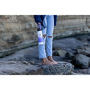 HYDRO CELL Stainless Steel Insulated Water Bottle with Straw - For Cold & Hot Drinks - Metal Vacuum Flask with Screw Cap and Modern Leakproof Sport Thermos for Kids & Adults (Lavender/White 24oz)