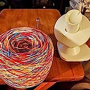 Yarn Winder, Wool Winder for Crocheting, Simple Installation Yarn Ball Winder, The Helper for Wool Collection Lovers,Needlecraft Yarn Ball Winder Hand Operated