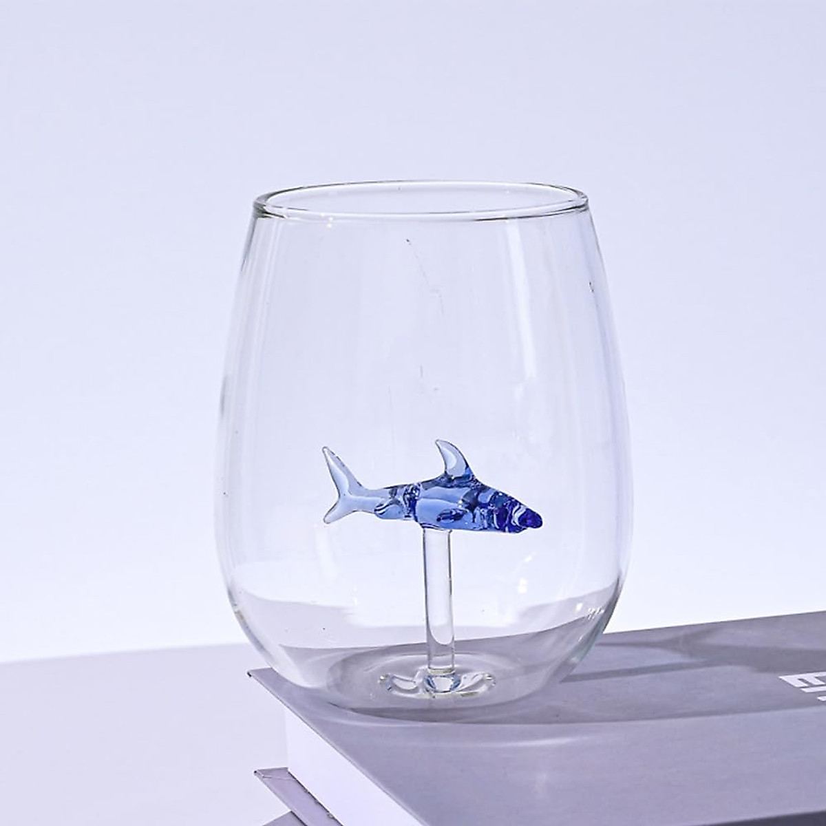 kucehiup Blue Shark Wine Glasses 18oz Red Wine Glass with Shark Inside 530ml (Two Blue Shark Cups)