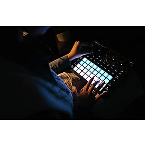 Novation Circuit Tracks: Groovebox sequencer with synth tracks, MIDI tracks and drum tracks for electronic music making