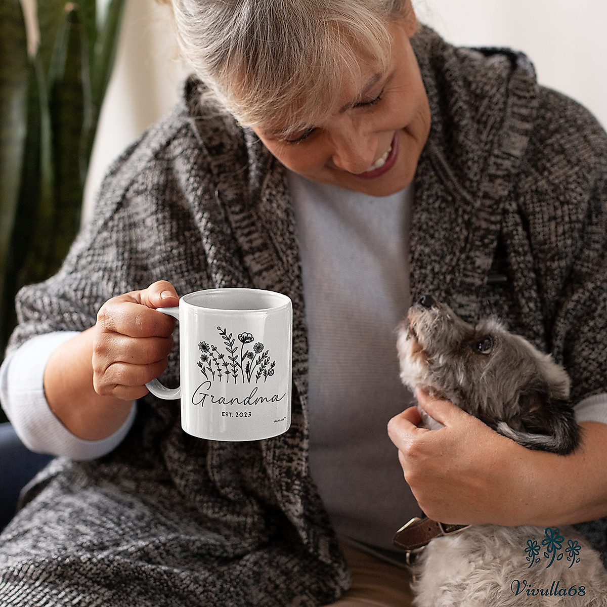 Vivulla68 Promoted To Grandma 2023 Mug, New Grandma Gifts First Time, Grandma to be Gifts, Pregnancy Announcement for Grandma Expecting, Grandma Mugs Coffee Gift for New Grandma, Future Grandma Gifts