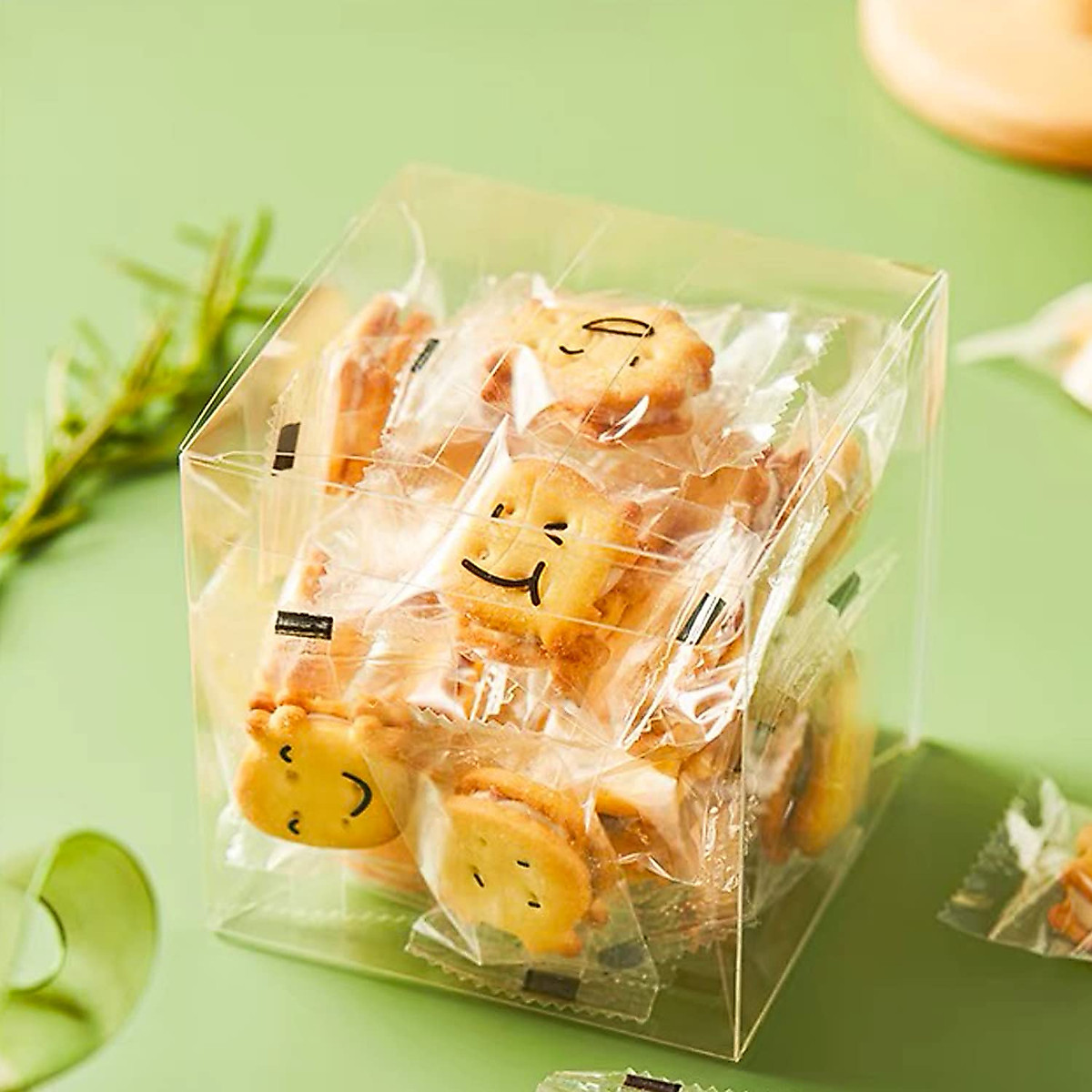 XP-ART 30 PCS Clear Favor Boxes,4 x 4 x 4 inch Plastic Clear Gift Boxes for Wedding,Birthday,Easter Mother's Father's Day Party