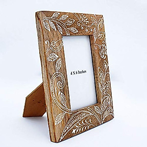 Foreside Home and Garden Natural 4 x 6 inch Floral Pattern Decorative Wood Picture Frame, 4x6, Brown, White