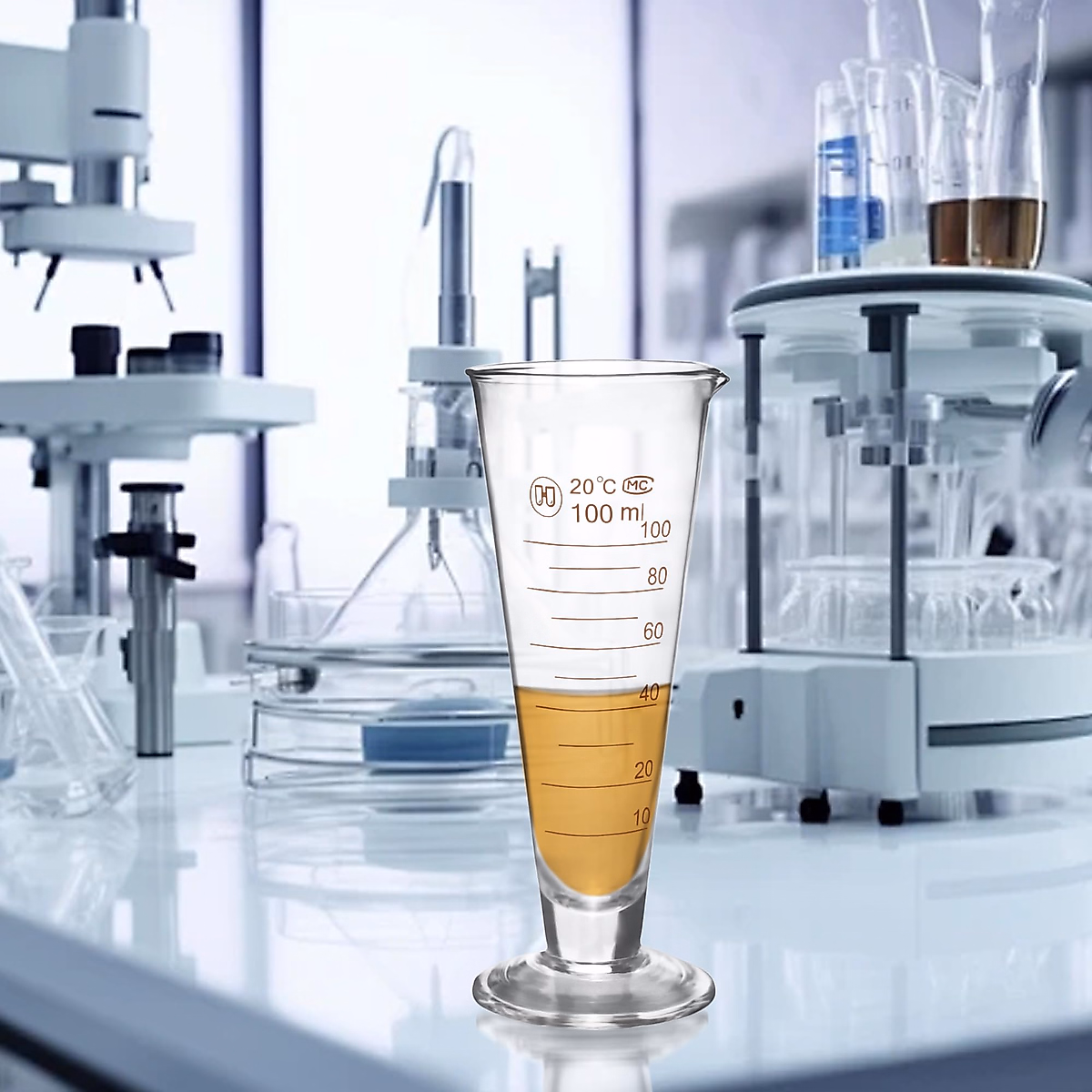 Professional Lab Graduated Measuring Cup with Spout 100ml Wide Mouth Glass Conical Beaker Thickened Borosilicate Beaker Heat Resistant (100ml) Transparent