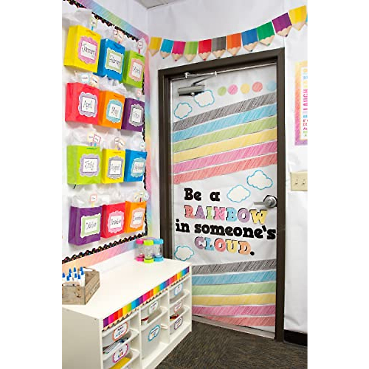 Teacher Created Resources 3496 Colored Pencils Die-Cut Border Trim