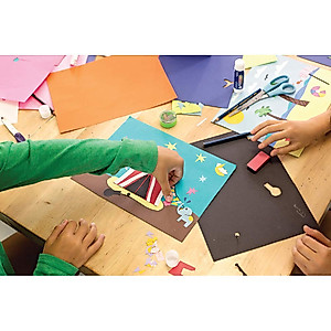 Pacon Tru-Ray Heavyweight Construction Paper, Festive Green, 12" x 18", 50 Sheets