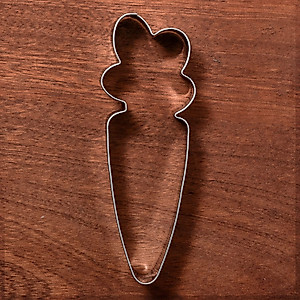 LILIAO Easter Carrot Cookie Cutter - 2 x 5 inches - Spring Sandwich Biscuit Cutters - Stainless Steel