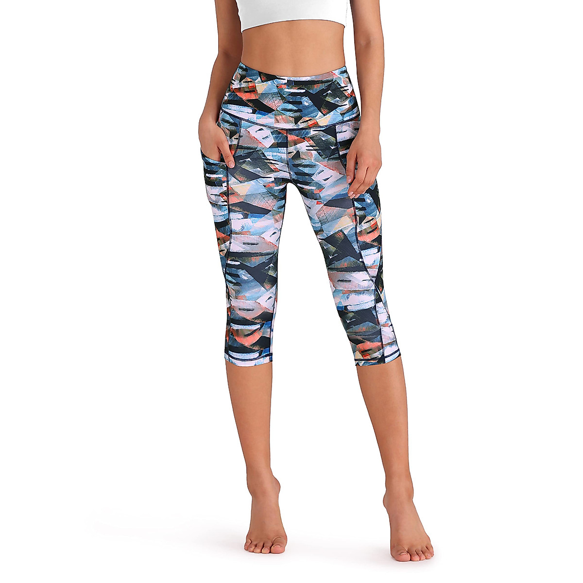 ODODOS Women's High Waisted Pattern Yoga Capri Leggings with Pockets, Tummy Control Non See Through Sports Athletic Workout Running Capris, FineArt, Large