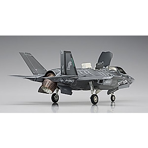Hasegawa HAE46 F-35 Lightning II B Version US Marine Model Kit, 1:72 Scale