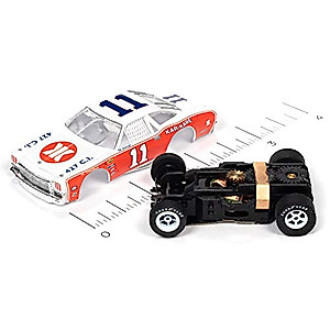 Auto World SC355-3 Xtraction R31 Chevrolet Chevelle Kar-Kare Cale Yarborough HO Slot Car