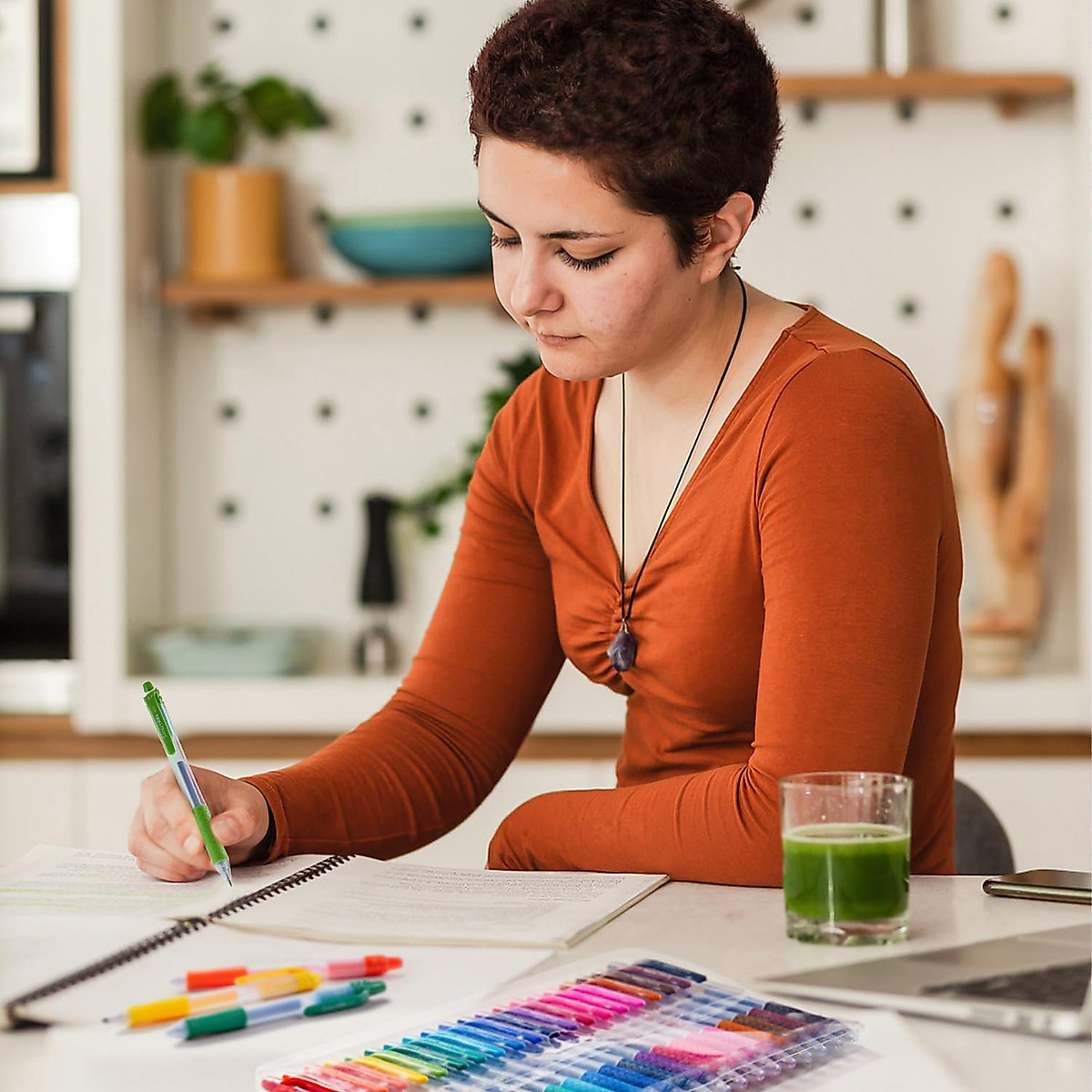 Colored Gel Pens, Lineon 20 Colors Retractable Gel Ink Pens with Grip, Medium Point(0.7mm) Smooth Writing Pens Perfect for Adults and Kids Journal Notebook Planner, Writing in Office and School