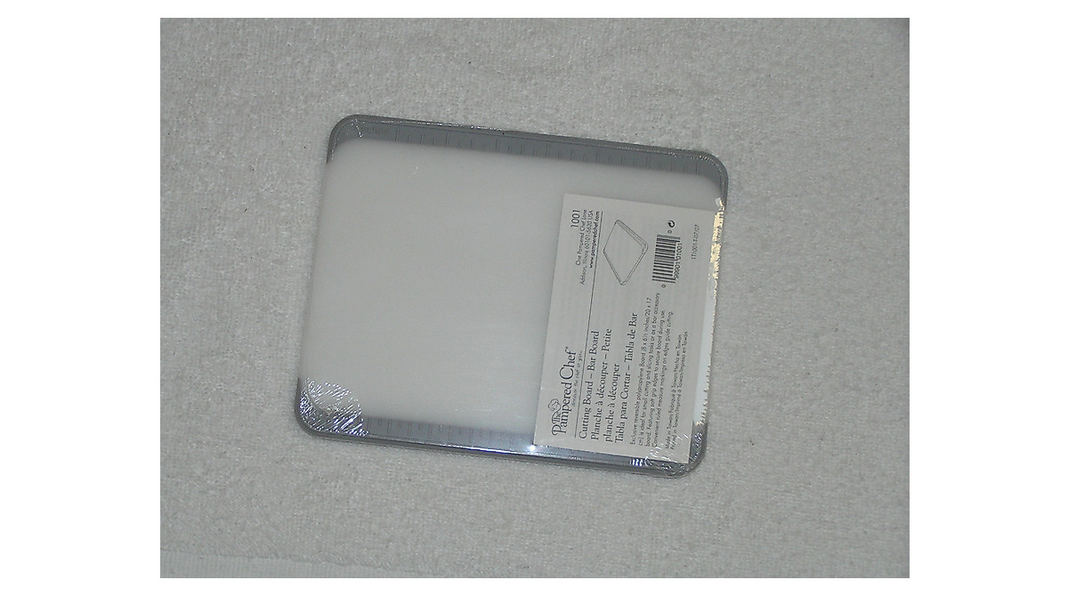 Pampered Chef Bar Board – Perfect for Small Kitchen Tasks