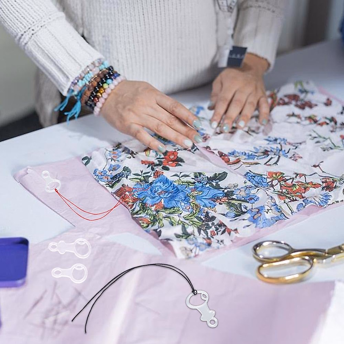 CRASPIRE 40Pcs 2 Size Acrylic Floss Bobbins Clear Embroidery Thread Transparent Drops Key Shape Cross Stitch Chips Sewing Board Organizers with Box for Craft DIY Storage