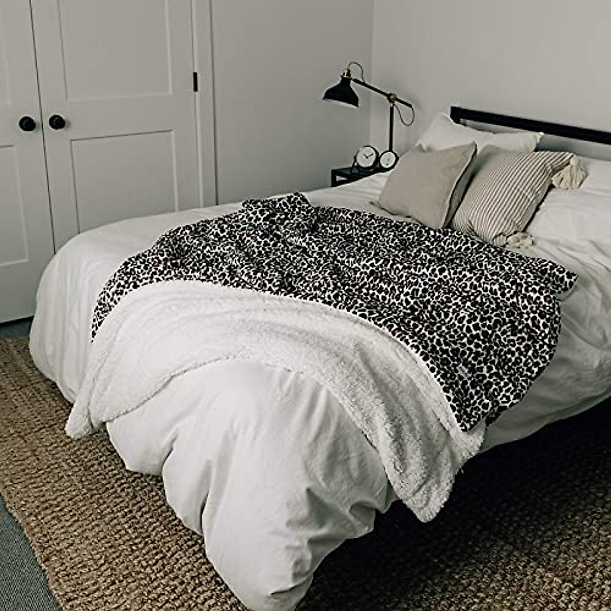 GRACED SOFT LUXURIES Throw Blanket Sherpa Fleece Minky Microfiber Reversible Soft Throw (Leopard, XL Throw 60" x 80")