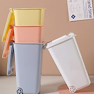 GANAZONO 4pcs Mini Pathway Trash Cans Toy Curbside Garbage Trash Bin Recycle Can Pen Holder Pencil Cup Desktop Organizer Garbage Truck