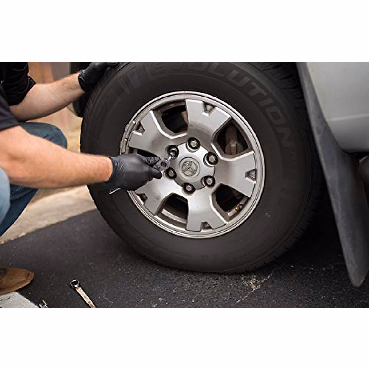 Grease Monkey Disposable Nitrile Gloves, Pack of 100, Medium, Black