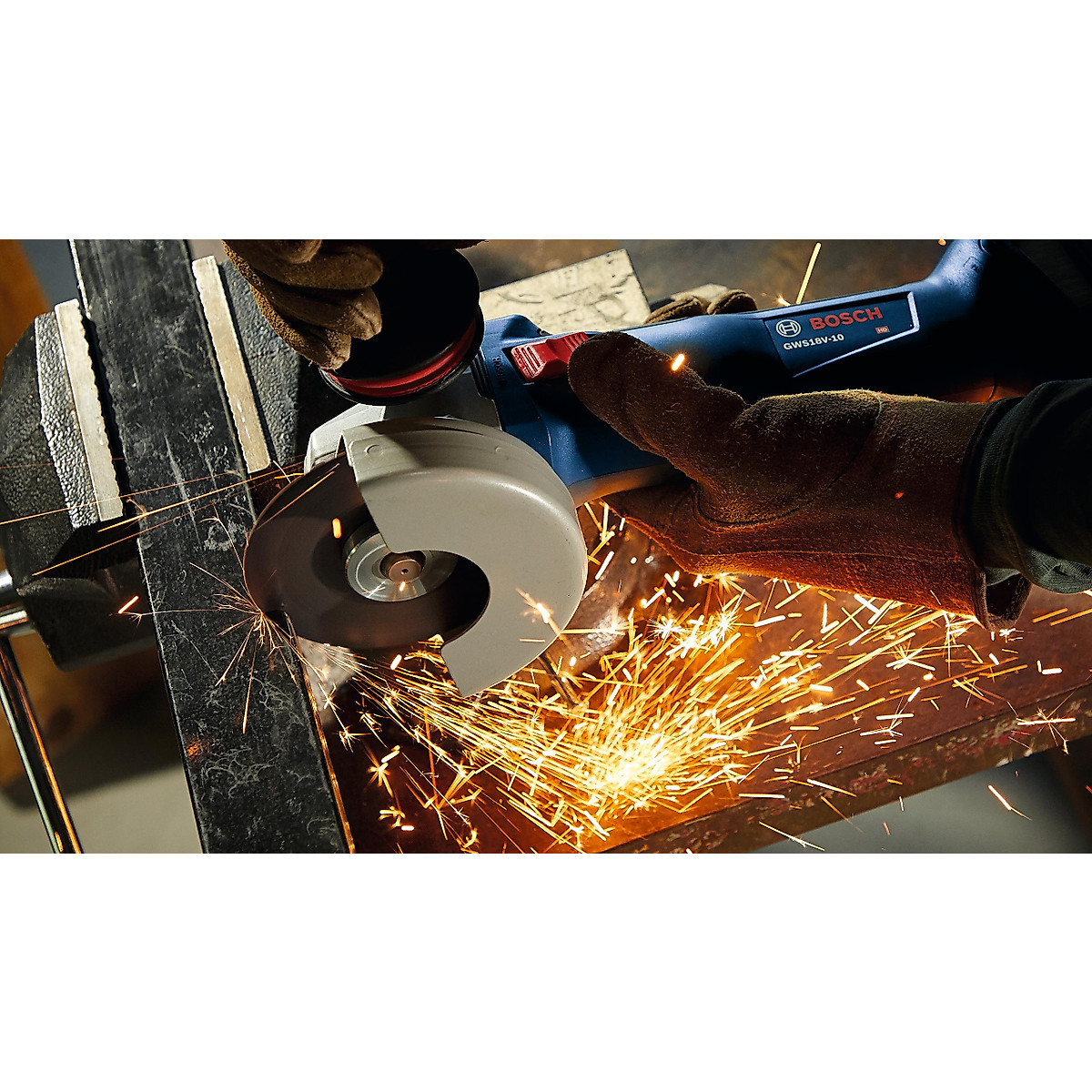 BOSCH GWS18V-10B14 18V Brushless 4-1/2 – 5 In. Angle Grinder Kit with (1) CORE18V® 8 Ah High Power Battery
