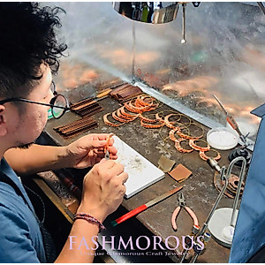 Fashmorous Dangle Earrings for Women Fashion Nature Feather Earrings for Women Fashion Feather Earrings with Leaf Shape Hook