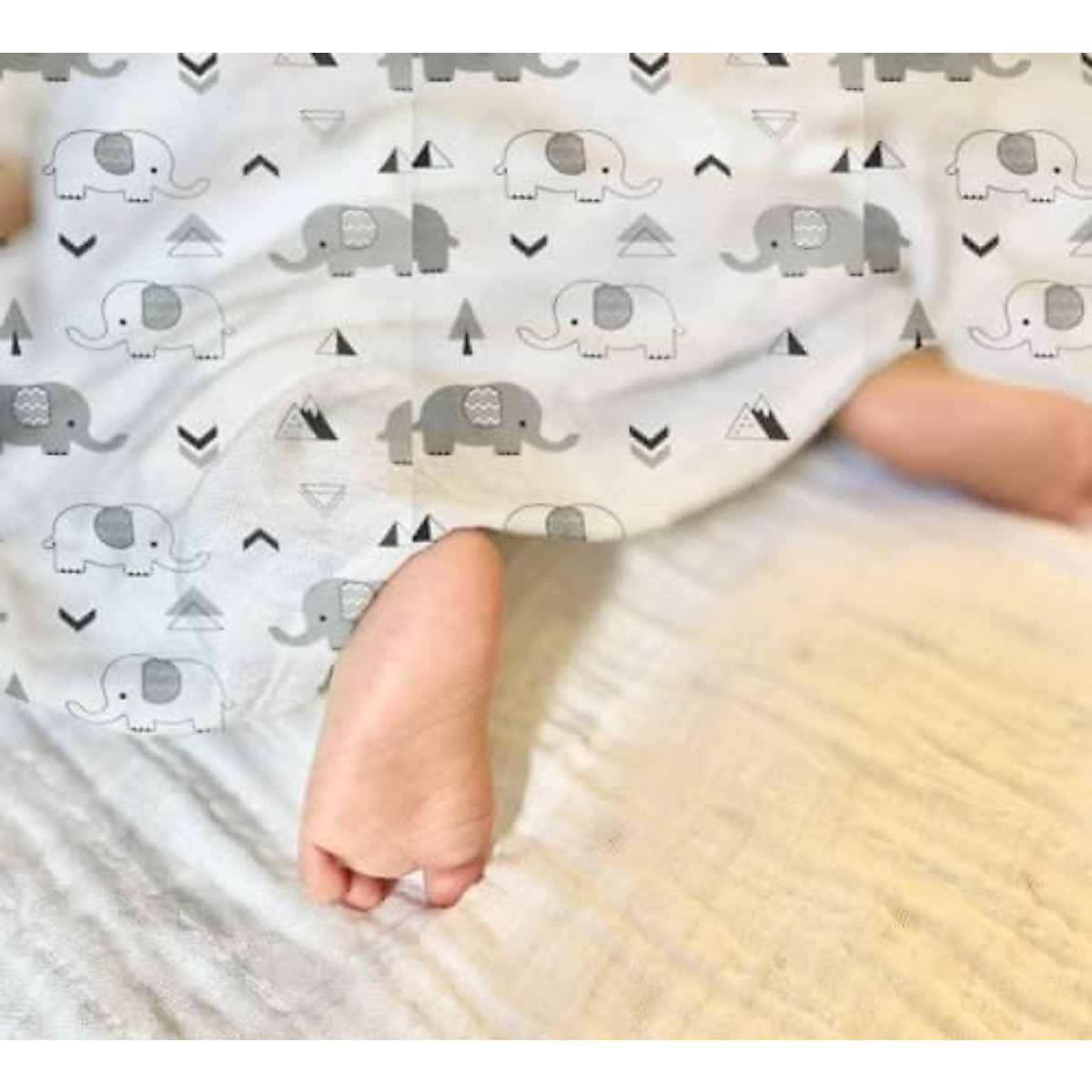 100% Muslin Swaddle Blankets,Baby Swaddling Blankets for New Born, Baby Receiving Blankets Unisex, Soft, Warm and Cosy Baby Blankets Pack of 4, Size 47 x 47 inches,Gift for New Mom Animal Cloud