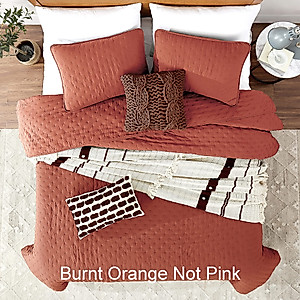 ROARINGWILD California Cal King Size Quilt Bedding Sets with Pillow Shams, Burnt Orange Oversized Lightweight Soft Bedspread Coverlet, 3 Pieces, 118x106 inches, All Season