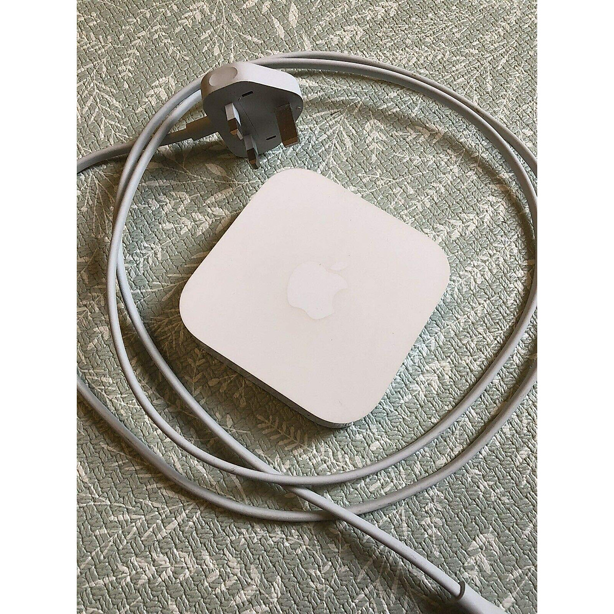 ShineBear Airport Express A1392 MC414LL/A 802.11n 600 Mbps 1-Port 10/100 Wireless Wi-Fi Router AirPlay WiFi for Apple - (Cable Length: US)