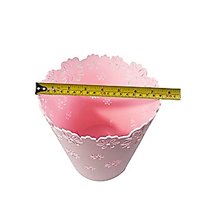 Nazr Wastebasket, Hollow Flower Shape Plastic Lidless Wastepaper Baskets Trash Can (M-Pink)