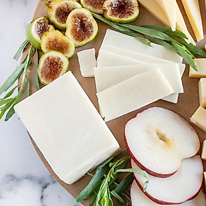 Great Goat Cheeses of the World (30 ounce)