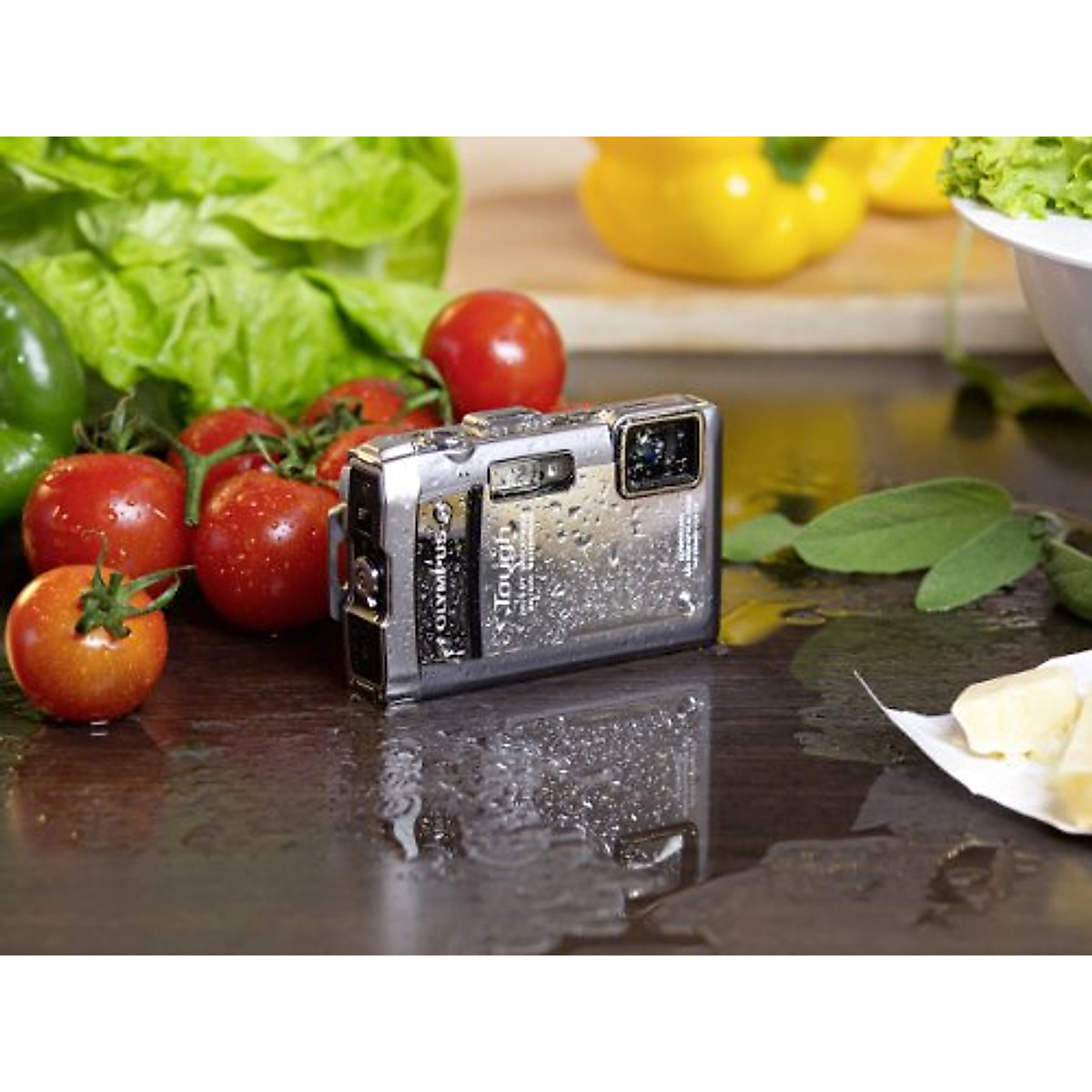 Olympus Tg-810 Digital Camera - Silver (14Mp, 5X Wide Optical Zoom) 3.0 Inch Lcd