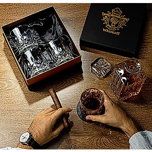 𝗟𝗨𝗫𝗨𝗥𝗬 Gifts For Men Dad - Crystal Whiskey Glasses - Set of 4 Rocks Glasses in Satin-Lined Gift Box - Old Fashioned Whisky Lowball Bar Tumblers Barware for Drinking Bourbon, Scotch, Whisky