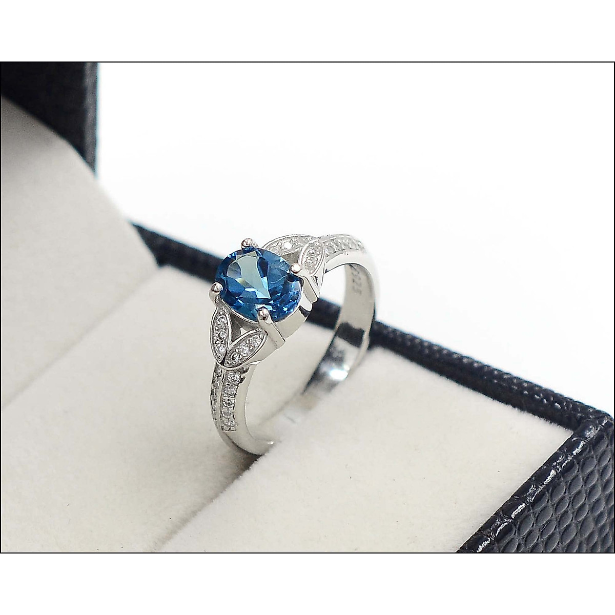 925 Solid Silver Natural London Blue Topaz 8X6 MM Oval Cut December Birthstone Statement Unisex Proposal Ring For Love and Friendship Gift (Rhodium Plated Silver, 6)