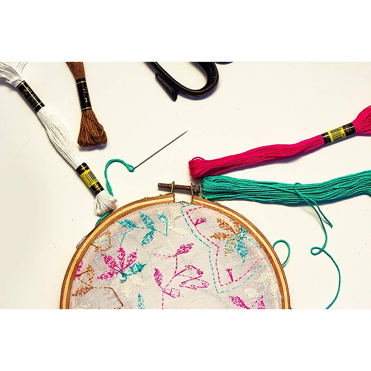 UMC STAG Pack of 50 Popular Colours Premium Embroidery Thread | 100% Egyptian Cotton Premium Skeins | Cross Stitch Embroidery Floss | Oeko TEX Certified Stranded Cotton | Ideal for Arts & Crafts