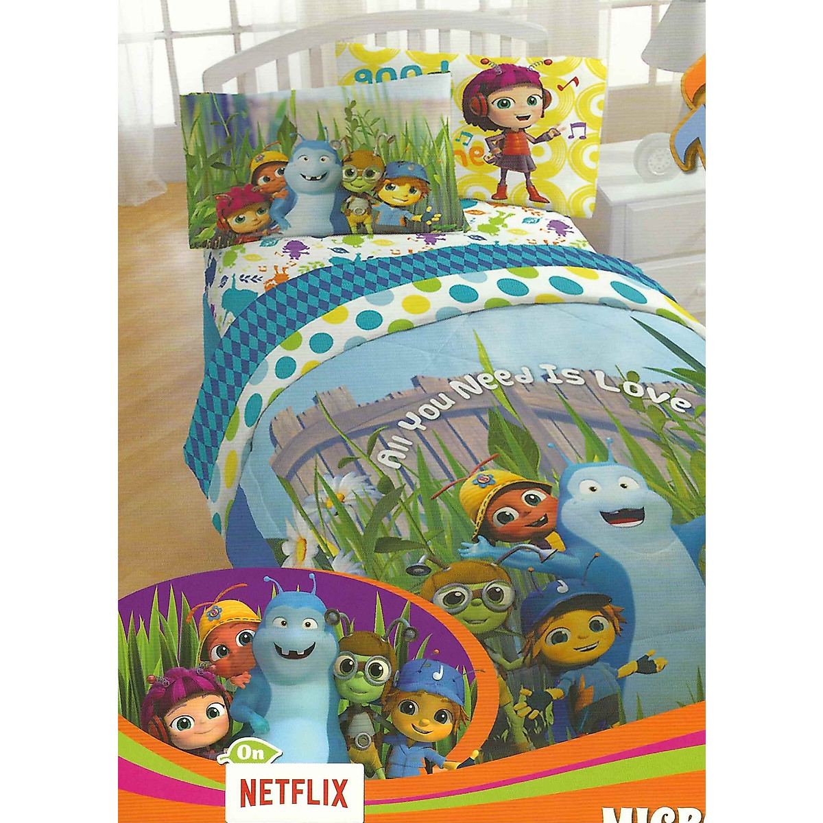 Beat Bugs "All You Need is Love" Microfiber Comforter (Full)