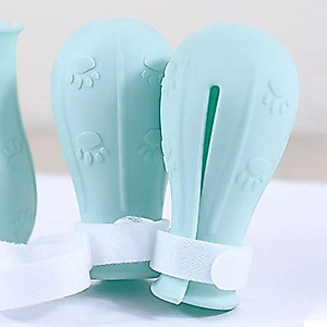 4Pcs Cat Boots for Cats Only Paw Covers Protectors Claws Shoes Paws Wound Boot Silicon Anti Scratch Cat Mittens for Bathing, Nail Clipping, Ears Cleaning, Treatment