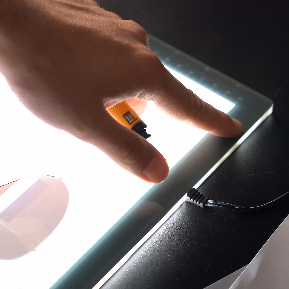 Daylight Wafer 3 LED Lightbox, Dimmable with Memory Function, Perfect for Tracing, Sketching, Scrapbooking and Other Craft Projects,18X23.5 inches, Black