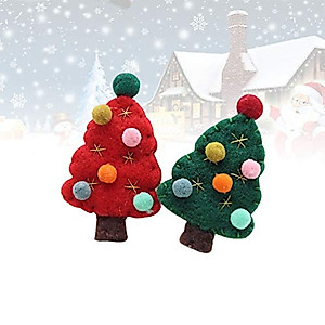 Xmas Pins Tree Brooch 2pcs Christmas Brooches Pins Wool Felt Christmas Tree Brooches Pins for Suit Shirt Sweater Random Color Diy Christmas Ornaments Diy Christmas Ornaments