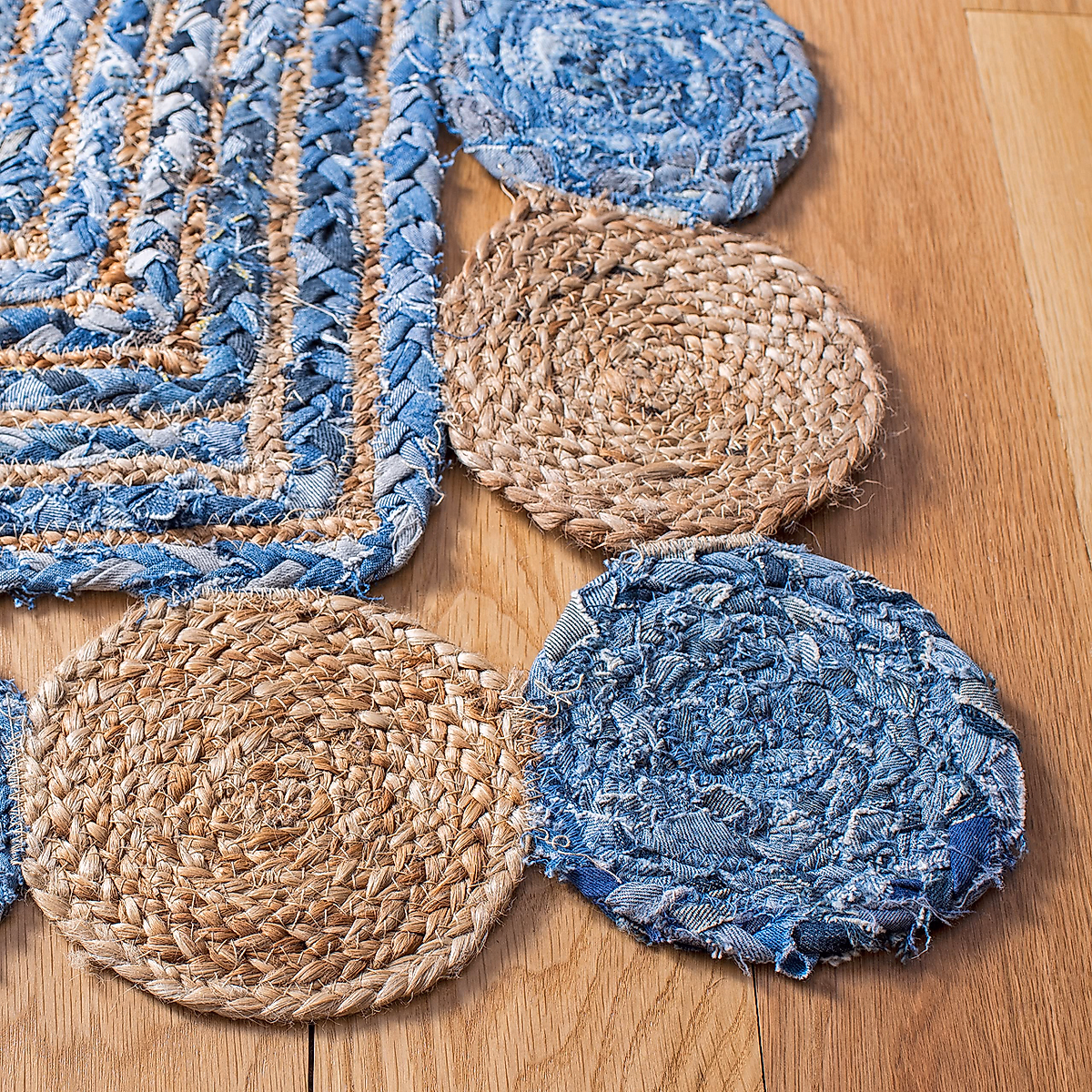 SAFAVIEH Cape Cod Collection 4' Round Blue/Beige CAP201C Handmade Boho Braided Jute & Cotton Entryway Foyer Living Room Bedroom Kitchen Area Rug