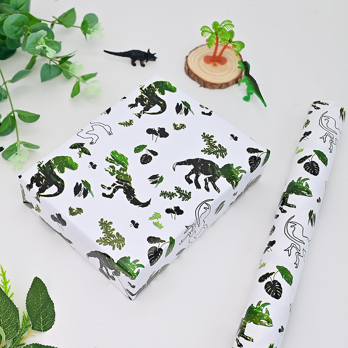 Vnaaem Dinosaur Wrapping Paper Roll with Cutlines on Reverse - 17 Inch X 33 Feet - Birthday Wrapping Paper Kids Boy Jungle Dinosaur Gift Wrap Paper Dinosaur Party Favor Happy Birthday Wrapping( 1 Roll)