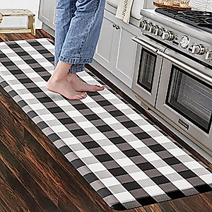 Carvapet Kitchen Mat Cushioned Anti Fatigue Comfort Floor Mat Waterproof Non-Slip Kitchen Runner Rug Ergonomic Foam Standing Mat for Home Kitchen Office Laundry Buffalo Plaid,Black & White,17.3"x60"